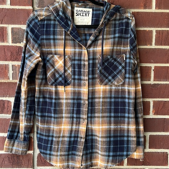 Garage | Tops | Garage Hooded Flannel Long Sleeve Button Down Shirt ...